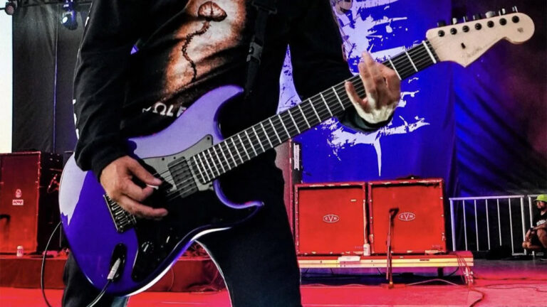 Chris Garza Stratocaster: نخستین استرتوکستر هفت‌سیم فندر - گیتار ایران